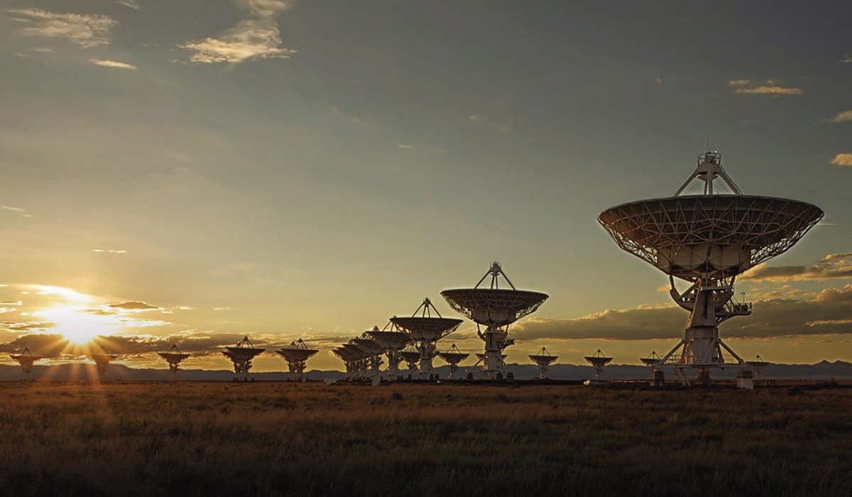 Pioneering Space Communication with Terrestrial Know-How - Mobility ...