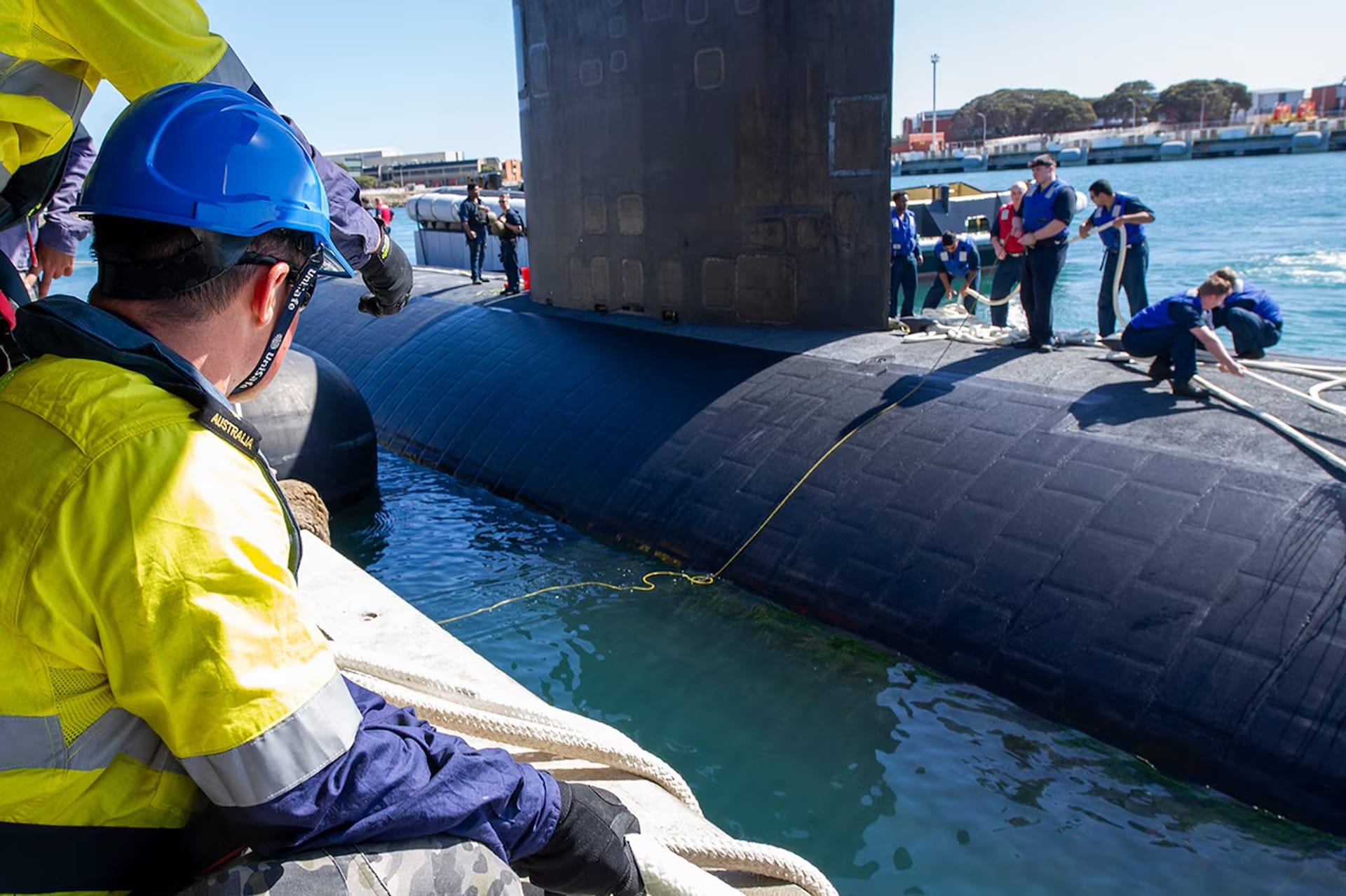 Australia to Acquire New Class of Nuclear Submarines - Mobility ...