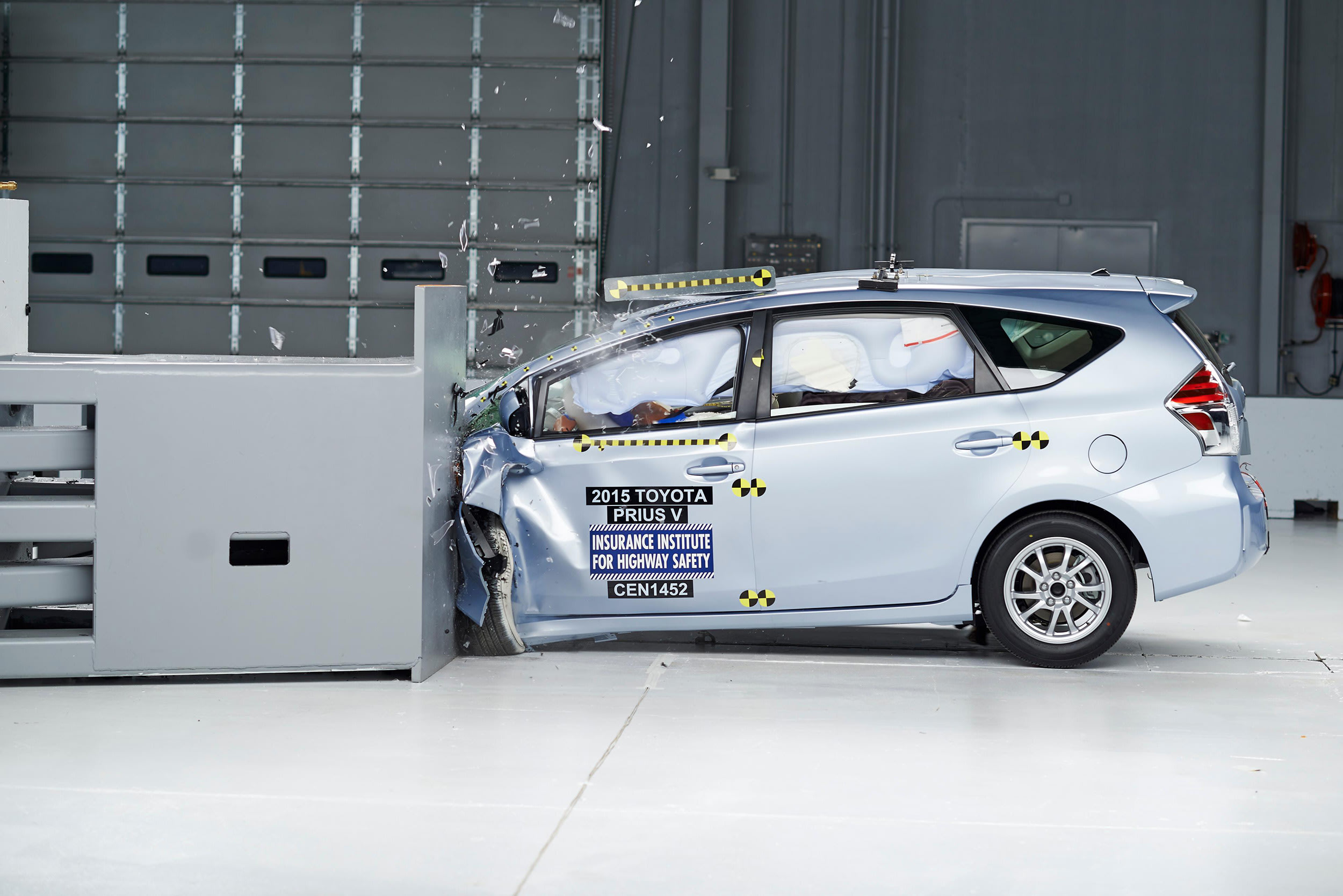 Crash Testing Advances on Many Fronts - Mobility Engineering Technology