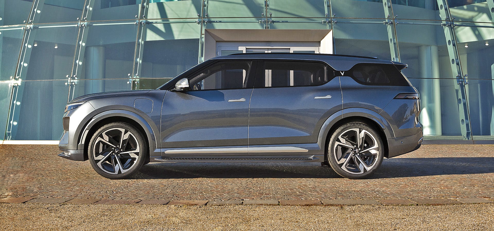 ZF Debuts New Modular Inverter, ADAS Supply Deal at CES - Mobility ...