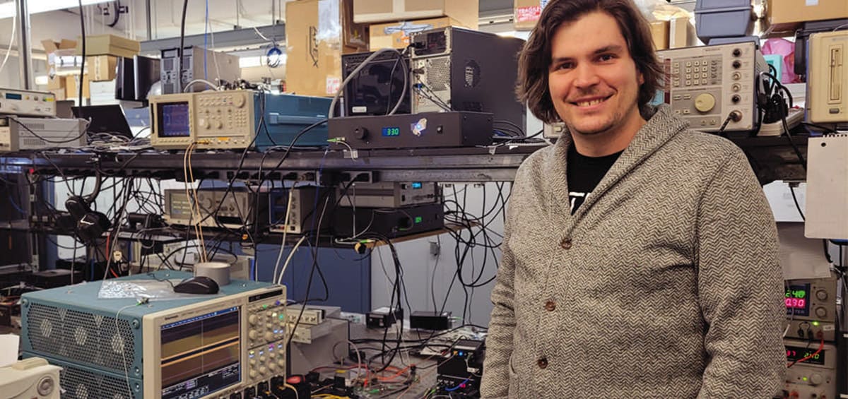 Optical Signal Amplifying Technique - Tech Briefs