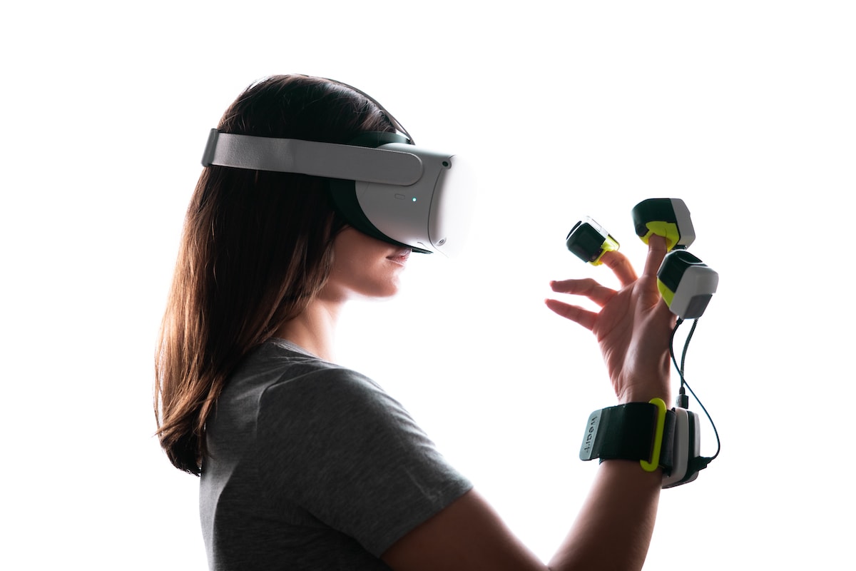 5 Ws of a Wearable Haptic Glove - Tech Briefs