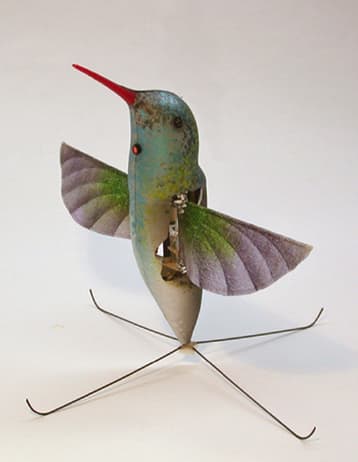 Wing-Flapping Aircraft Hovers and Flies - Tech Briefs