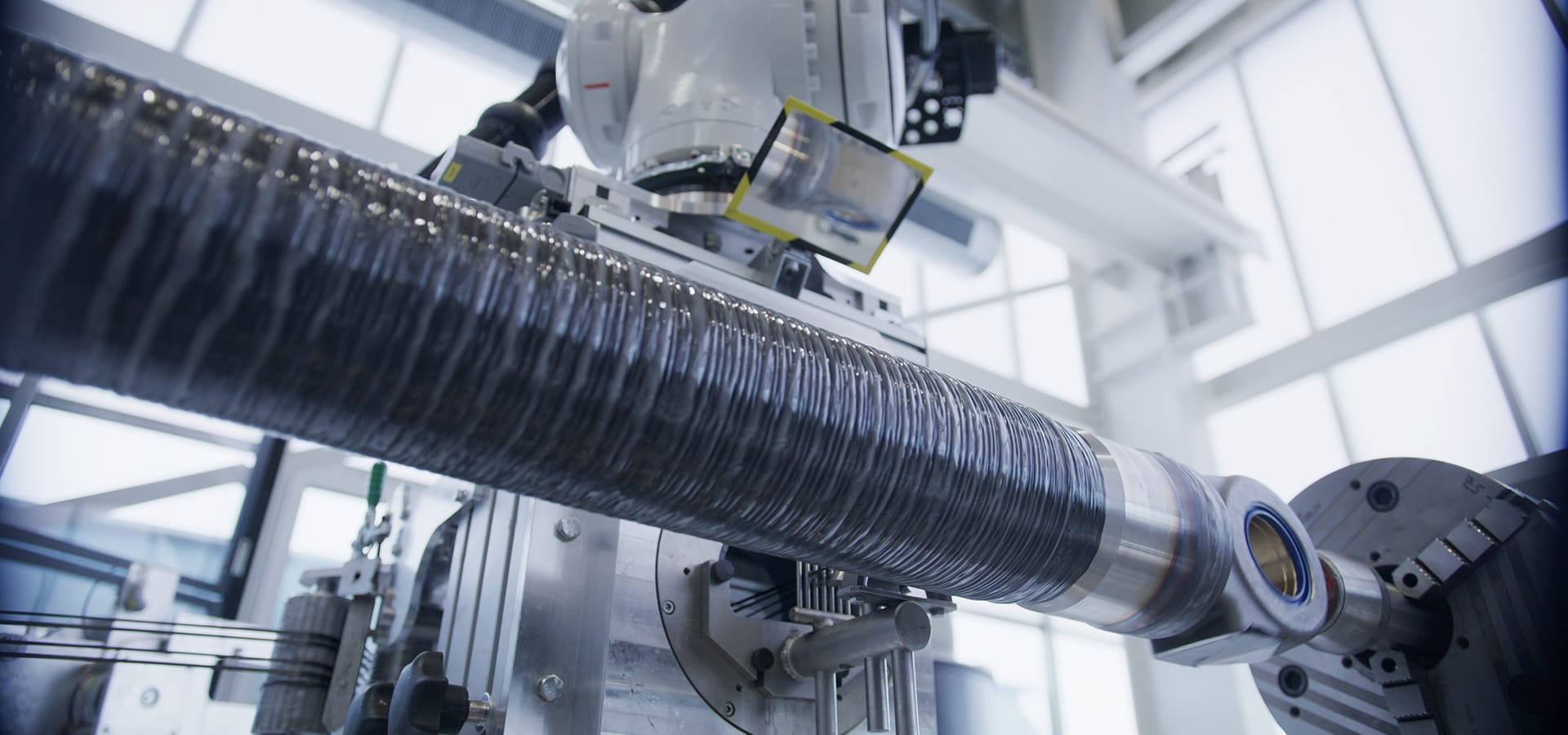 Liebherr Reveals ‘Hybrid’ CFRP Cylinders and Parallel-Pump Concept ...