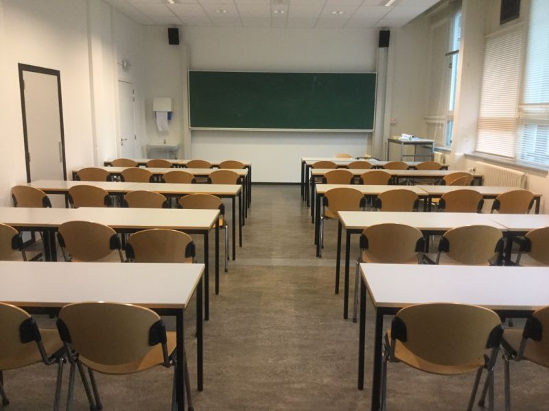 00.15 - classroom - KULag