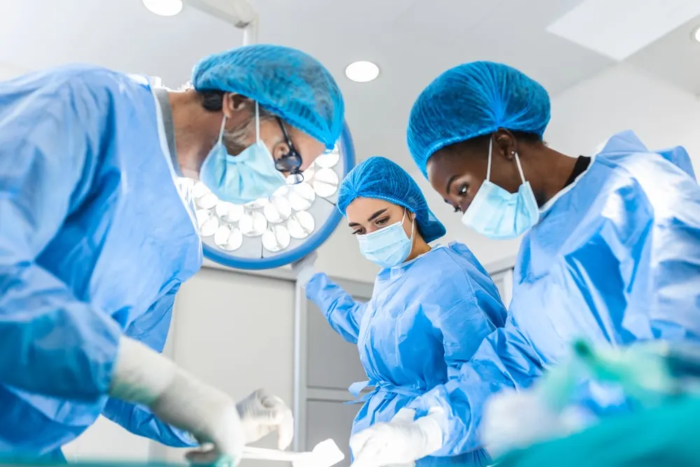 How to become a surgical technician: 4 simple steps - Degreechoices.com