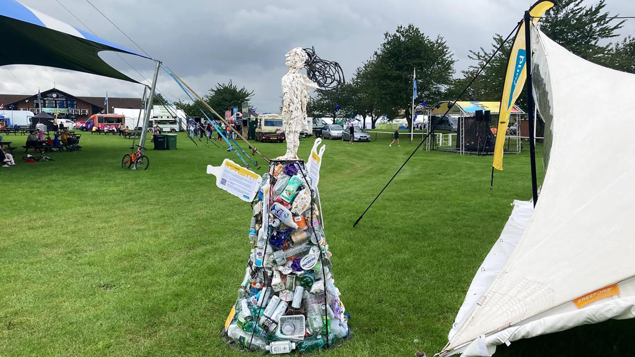 Making a rubbish masterpiece - Tearfund
