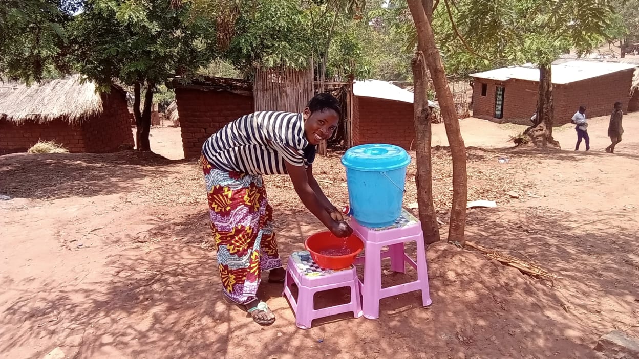 Saving lives with clean hands: Tearfund and WASH - Tearfund