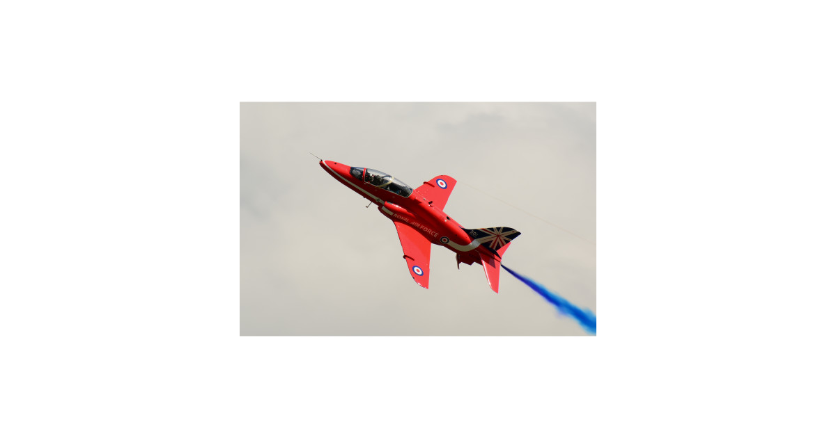 Red Arrows Hawk - Red Arrows - T-Shirt | TeePublic
