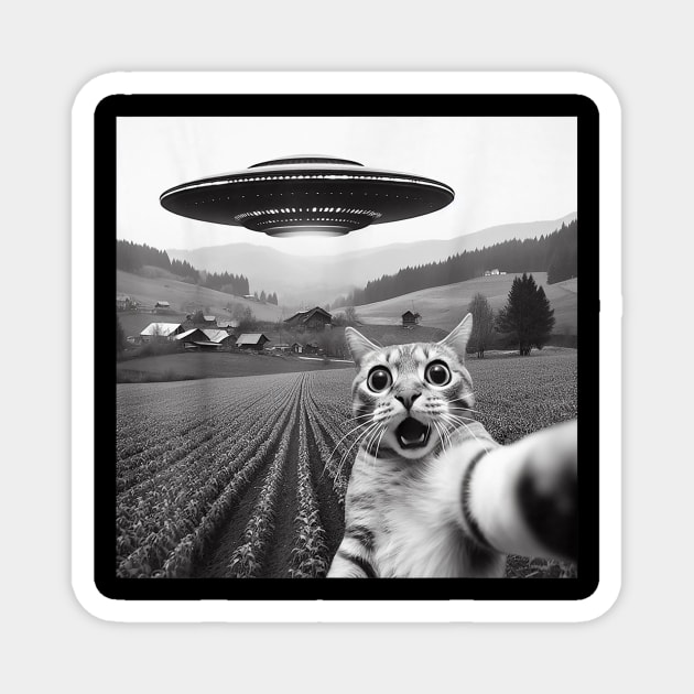 Cat Selfie With Alien UFO & Funny Meme - Cat Selfie With Alien Ufo ...