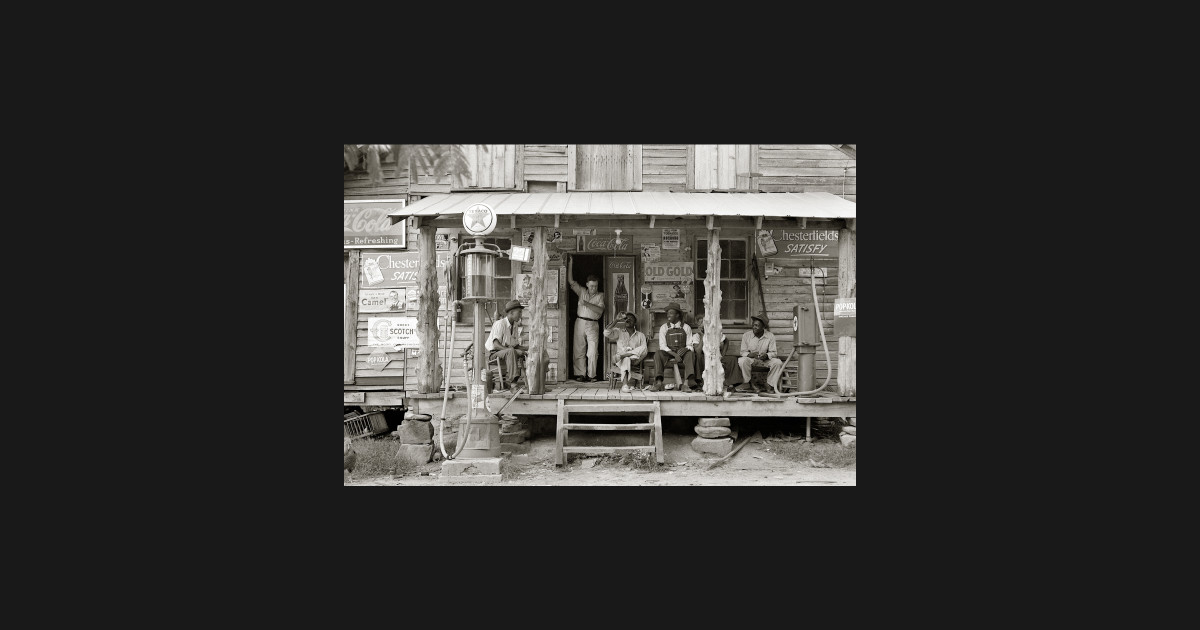 Carolina Country Store, 1939. Vintage Photo - Store - T-Shirt | TeePublic