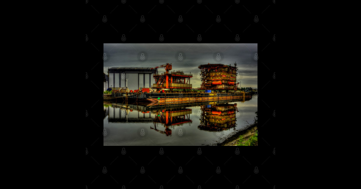 Pontoon Castoro XI - Hdr - Tapestry | TeePublic