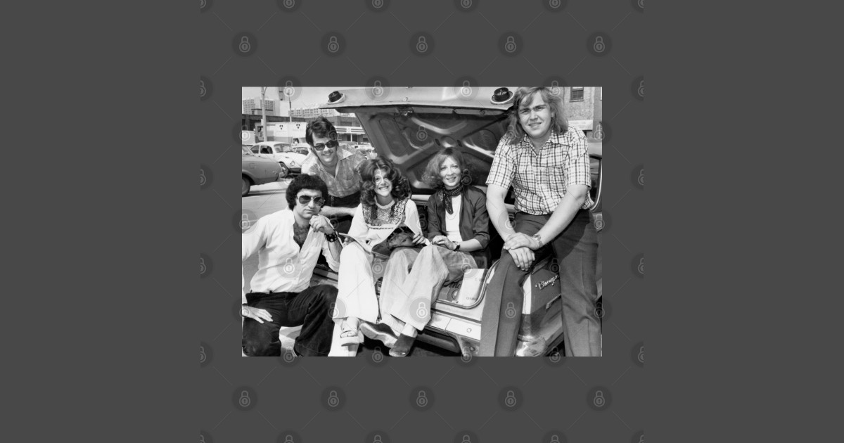 SCTV Original Cast Second City TV - Sctv - T-Shirt | TeePublic