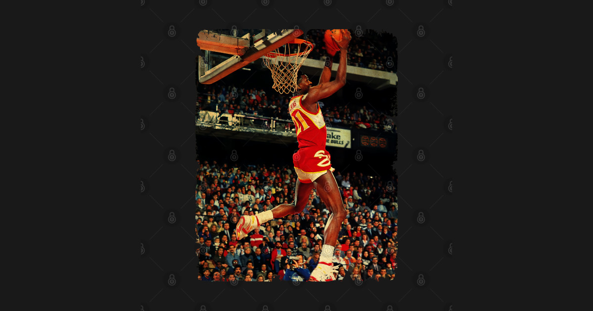 Dominique Wilkins - Vintage Design Of Basketball - Basketball - T-Shirt ...