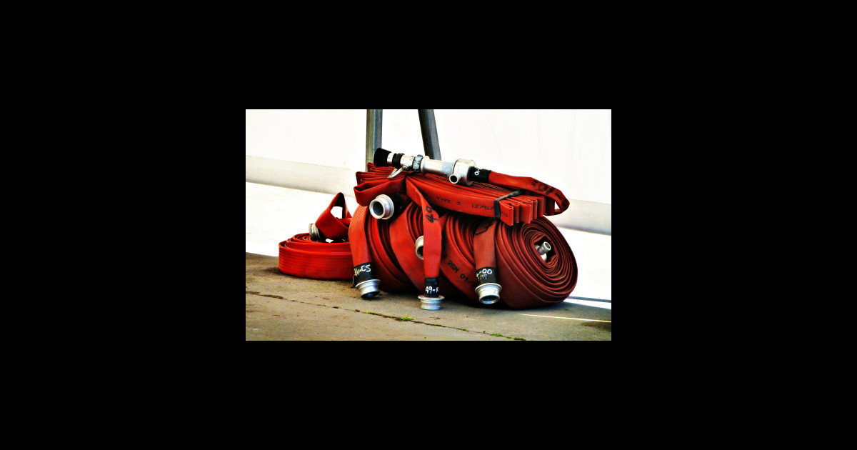 The Fireman's Lay Flat Hose - Red Fire Fireman Coupling Lever Hose 49 ...