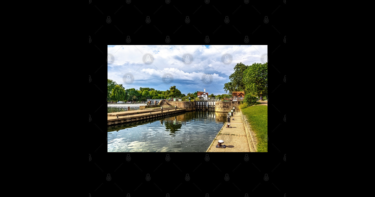 Approaching Goring-on-Thames Lock - Goring On Thames Lock - Sticker ...