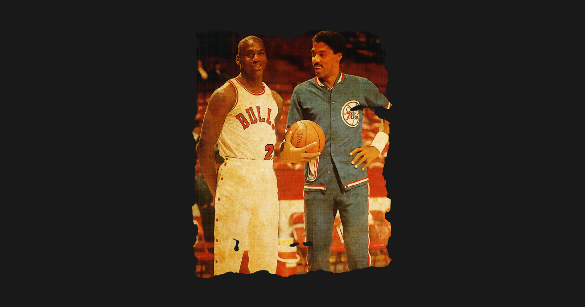Basket - Smiley Jordan vtg photo - Michael Jordan - T-Shirt | TeePublic
