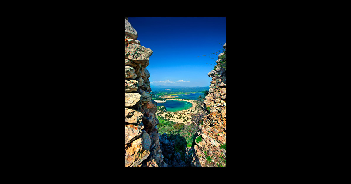 Natural semicircle through an imaginary triangle - Architectural ...