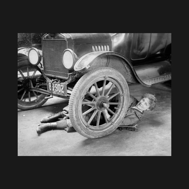 Lady Mechanic, 1920. Vintage Photo - Mechanic - T-Shirt | TeePublic