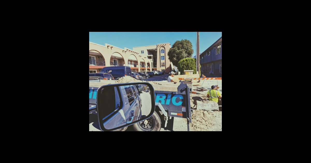 Street scene from a road trip journey in Osoyoos town. BC, Canada ...