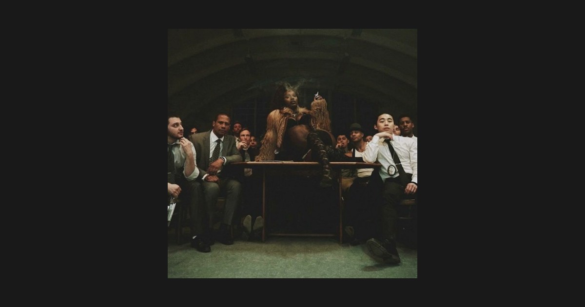 Doechii - What it is album 2023 - Doechii - T-Shirt | TeePublic