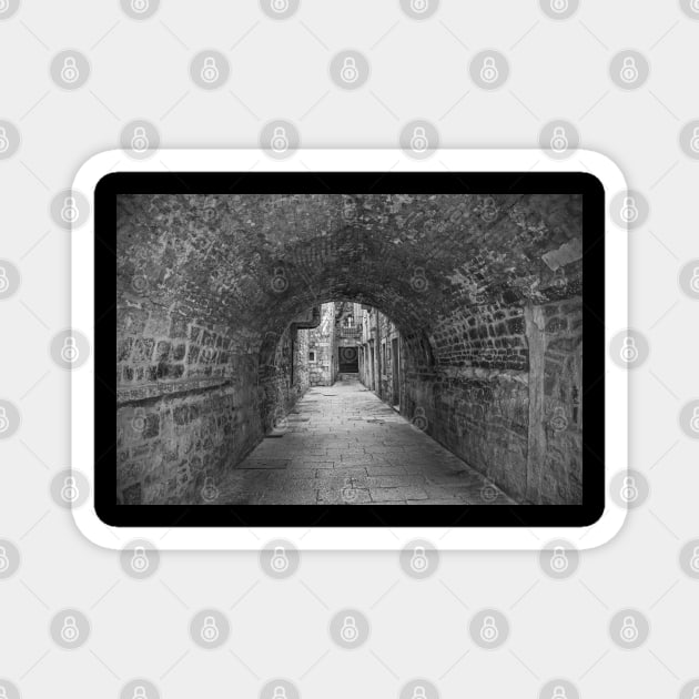 Alley in Split, Croatia - Black And White - Magnet | TeePublic