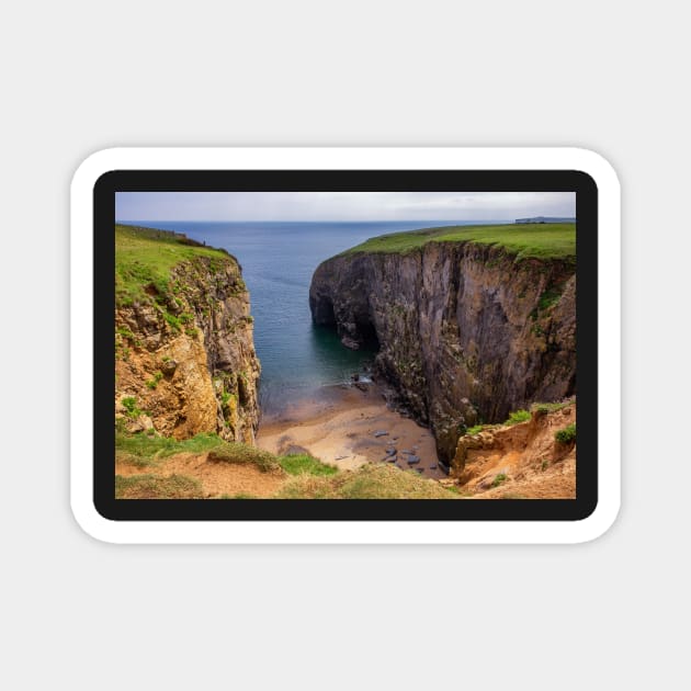 Box Bay, Pembrokeshire - Box Bay - Magnet | TeePublic