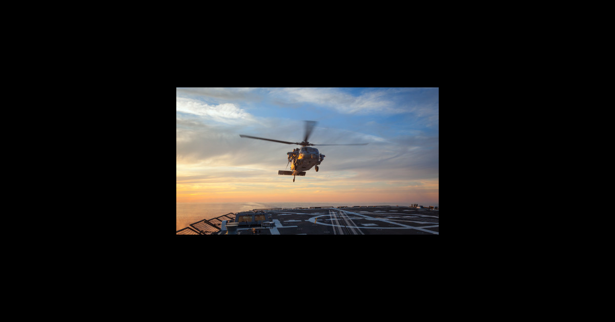 Sikorsky MH-60S Seahawk Helicopter - Aviation - Sticker | TeePublic