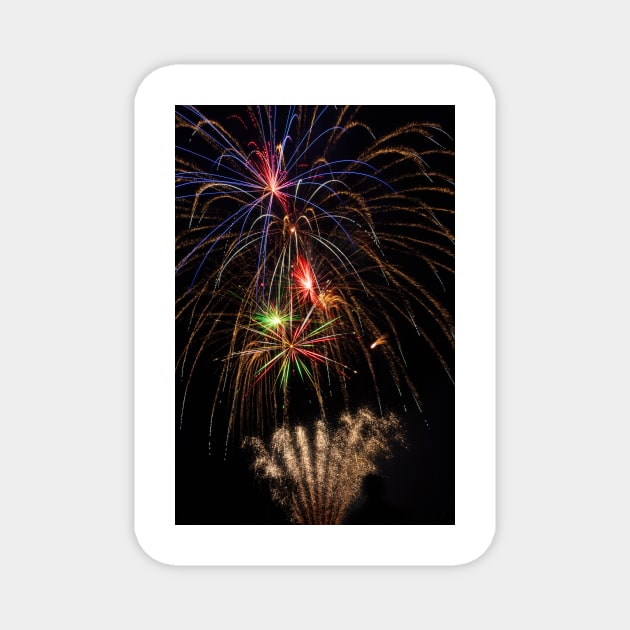 Night Sky Full Of Fireworks - Fireworks 4th Of July - Magnet | TeePublic