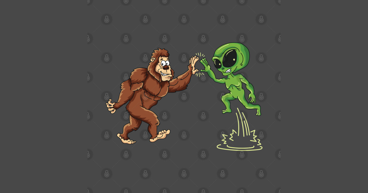 Bigfoot Alien High Five Yeti Conspiracy Believers - Bigfoot Hunter - T ...