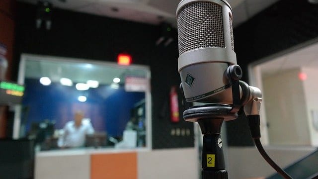 QUé SON LAS RADIODIFUSORAS Y POR QUé SON RELEVANTES
