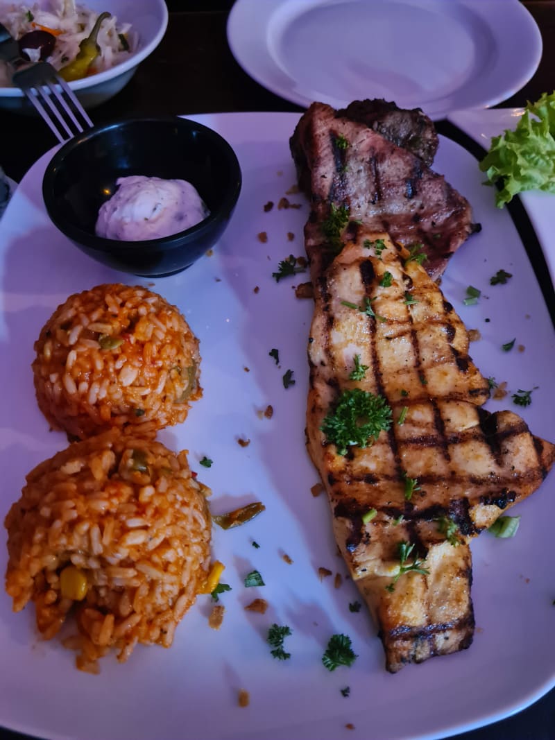 Grieks Eethuis Taverna a Utrecht - Menu, prezzi, immagini, recensioni e ...