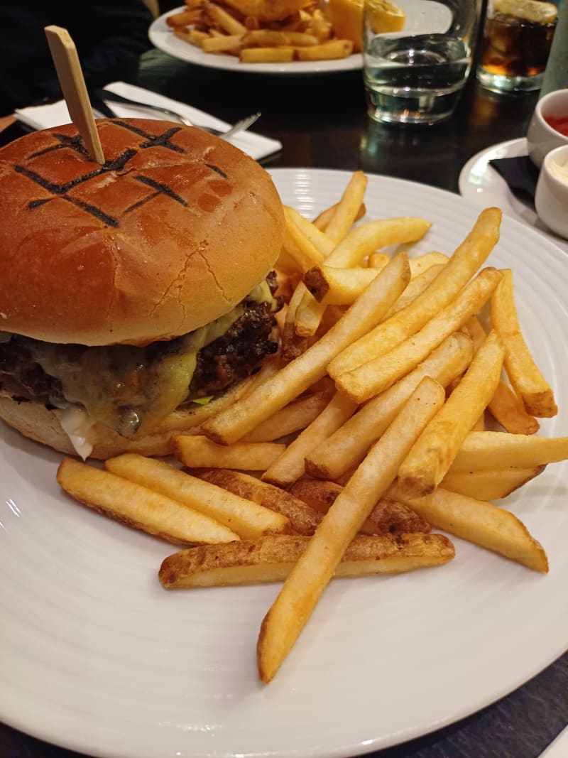 The Restaurant & Bar at The Kingsley Hotel in London - Restaurant ...