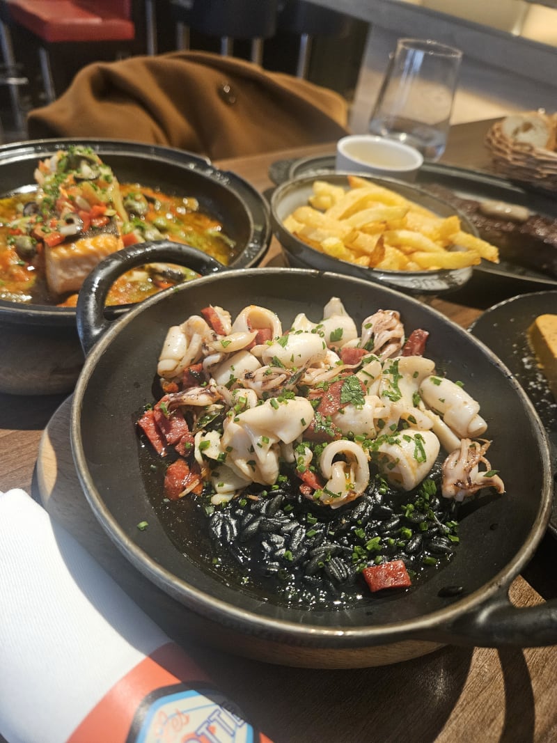 Les Cocottes Tour Eiffel in Paris - Restaurant Reviews, Menu and Prices ...