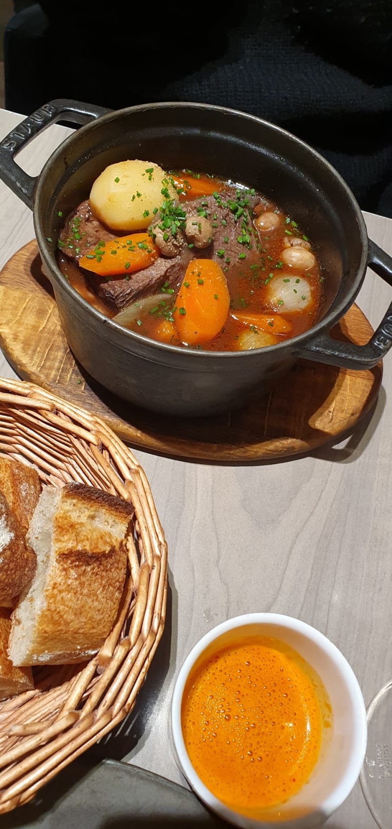 Les Cocottes Tour Eiffel in Paris - Restaurant Reviews, Menu and Prices ...