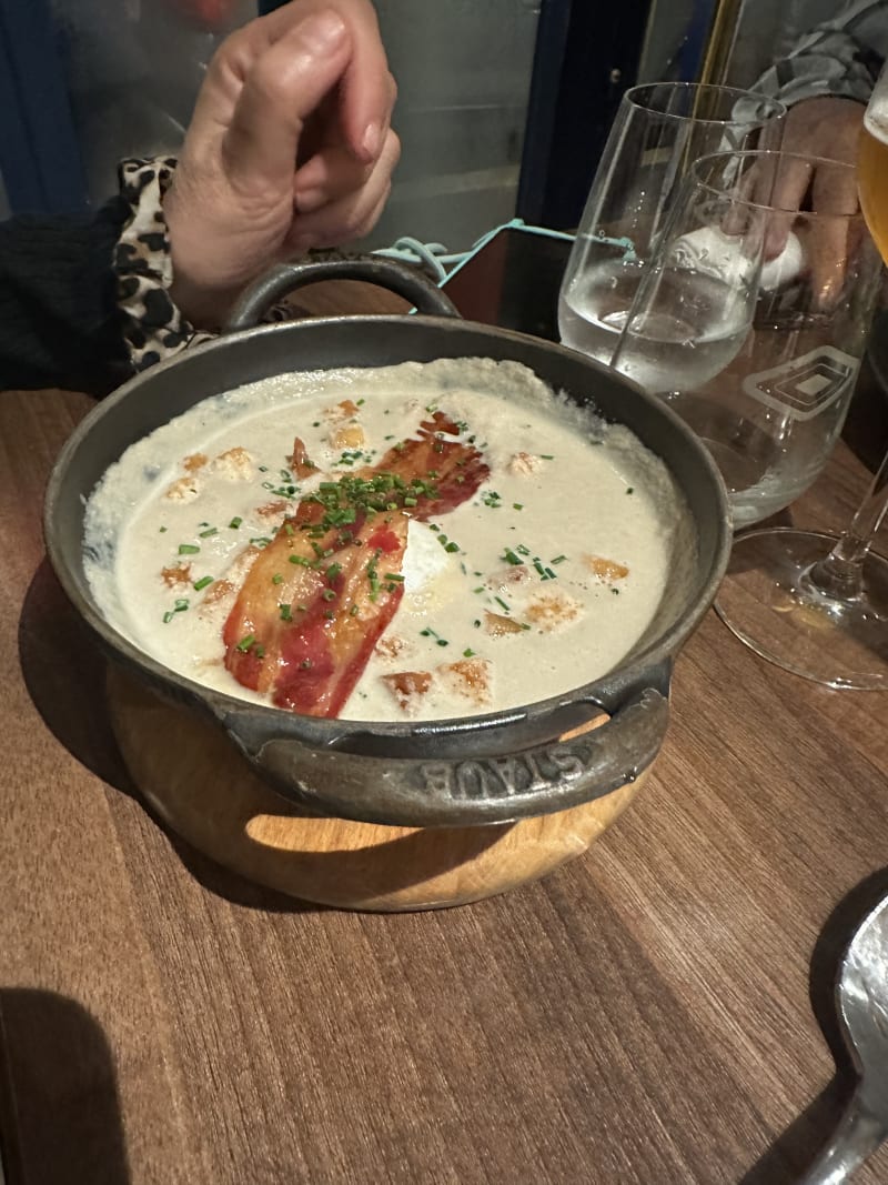 Les Cocottes Tour Eiffel in Paris - Restaurant Reviews, Menu and Prices ...