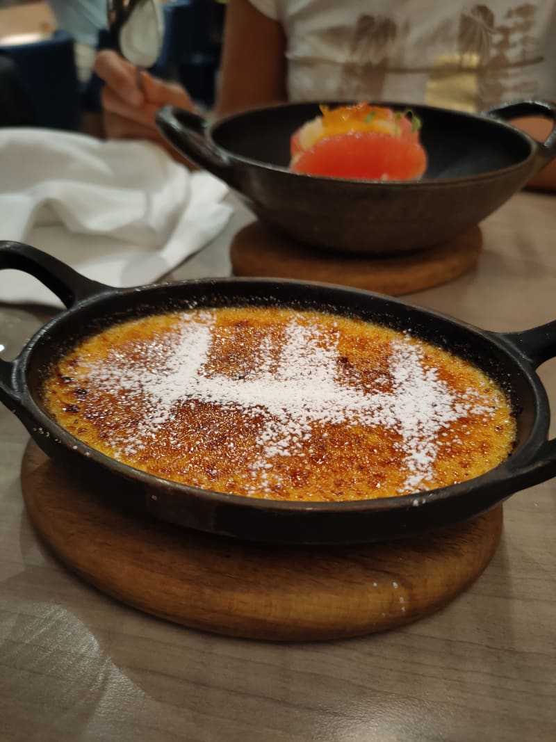 Les Cocottes Tour Eiffel in Paris - Restaurant Reviews, Menu and Prices ...