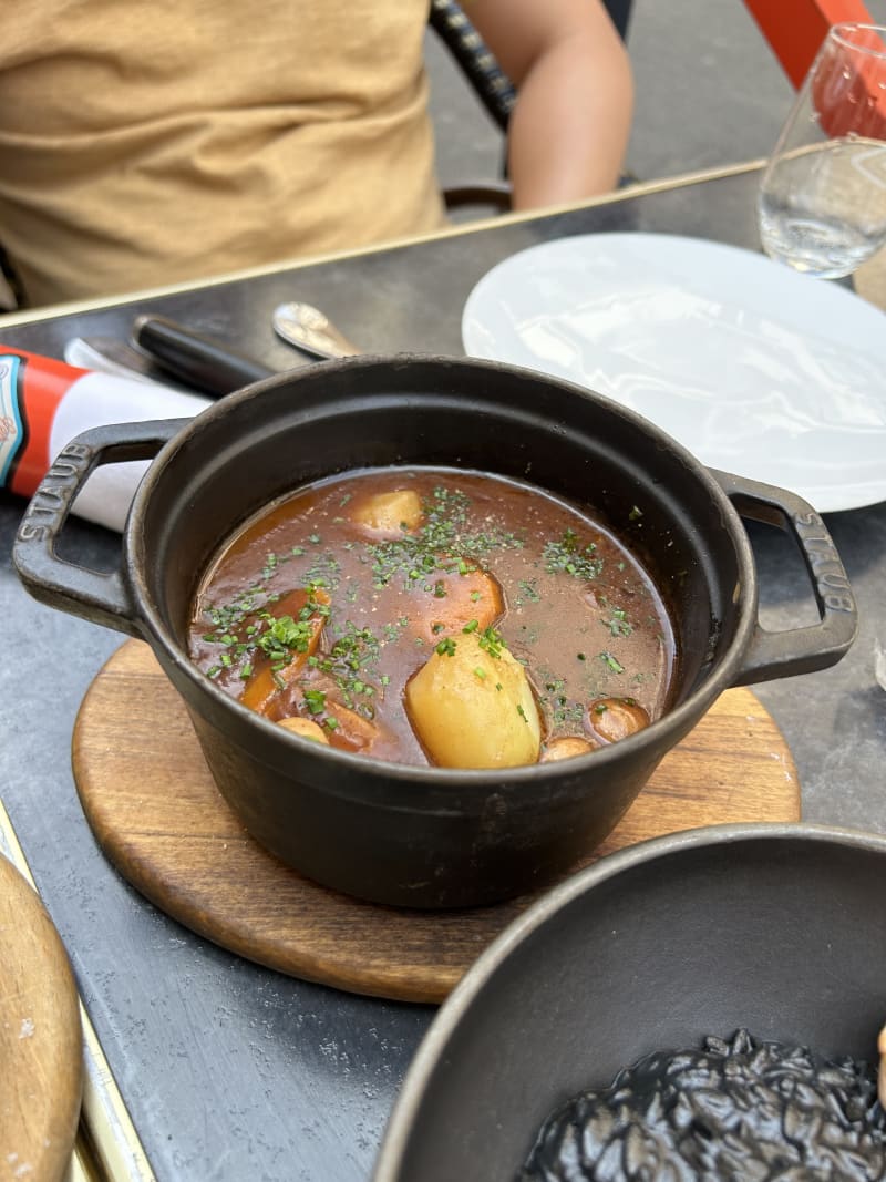 Les Cocottes Tour Eiffel in Paris - Restaurant Reviews, Menu and Prices ...