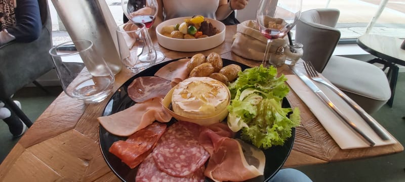Le Loup in Ambérieu-en-Bugey - Restaurant Reviews, Menus, and Prices ...