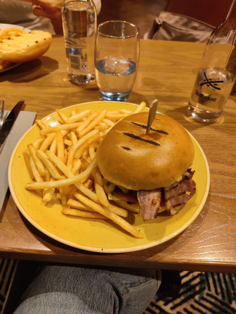 Cast Iron Bar & Grill in London - Restaurant Reviews, Menu and Prices ...