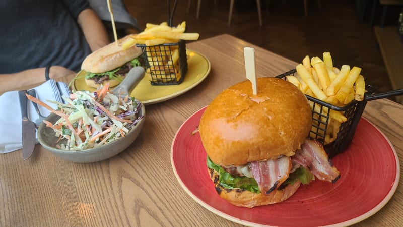 Cast Iron Bar & Grill in London - Restaurant Reviews, Menu and Prices ...