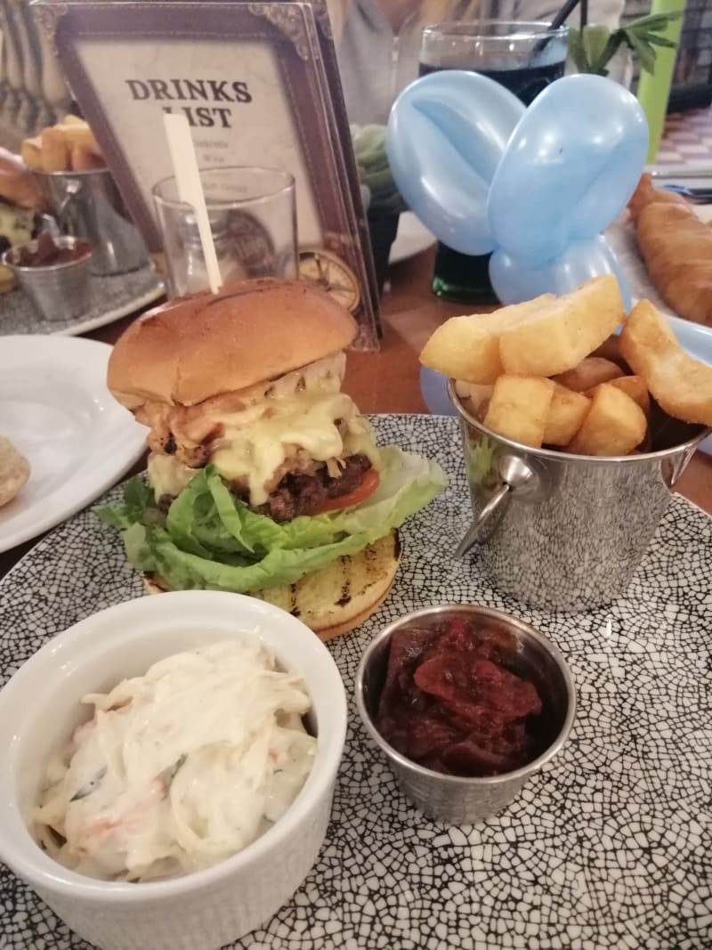 Restaurant Alton Towers Resort - Secret Garden à Stoke-on-Trent - Menu ...