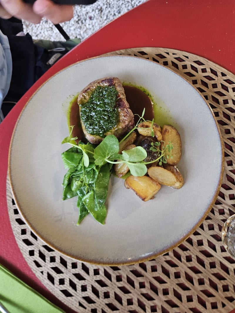 Restaurant La Treille Muscate à Cliousclat - Menu, avis, prix et ...