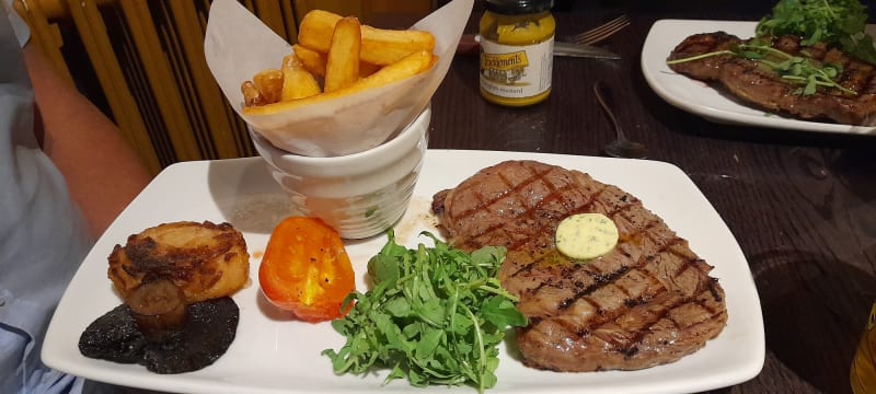 The Apple Tree in Gerrards Cross - Restaurant Reviews, Menus, and ...