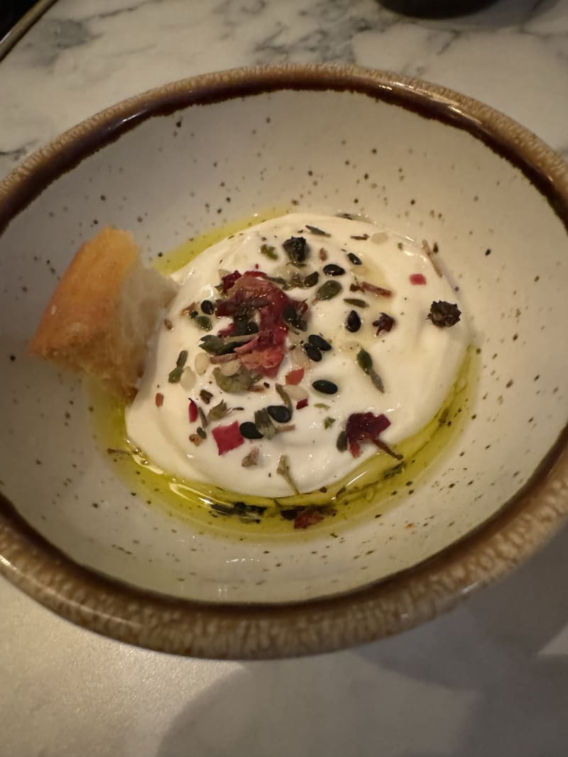 MISTU restaurant & bar em Porto - Preços, menu, morada, reserva e ...