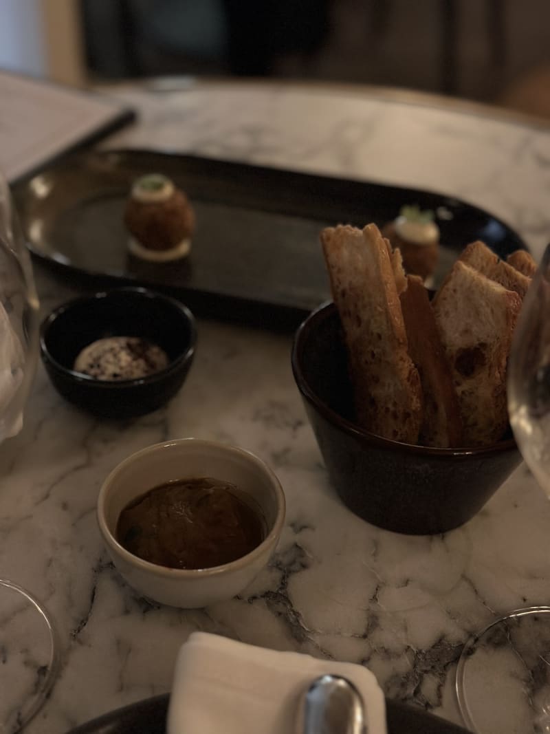 MISTU restaurant & bar em Porto - Preços, menu, morada, reserva e ...