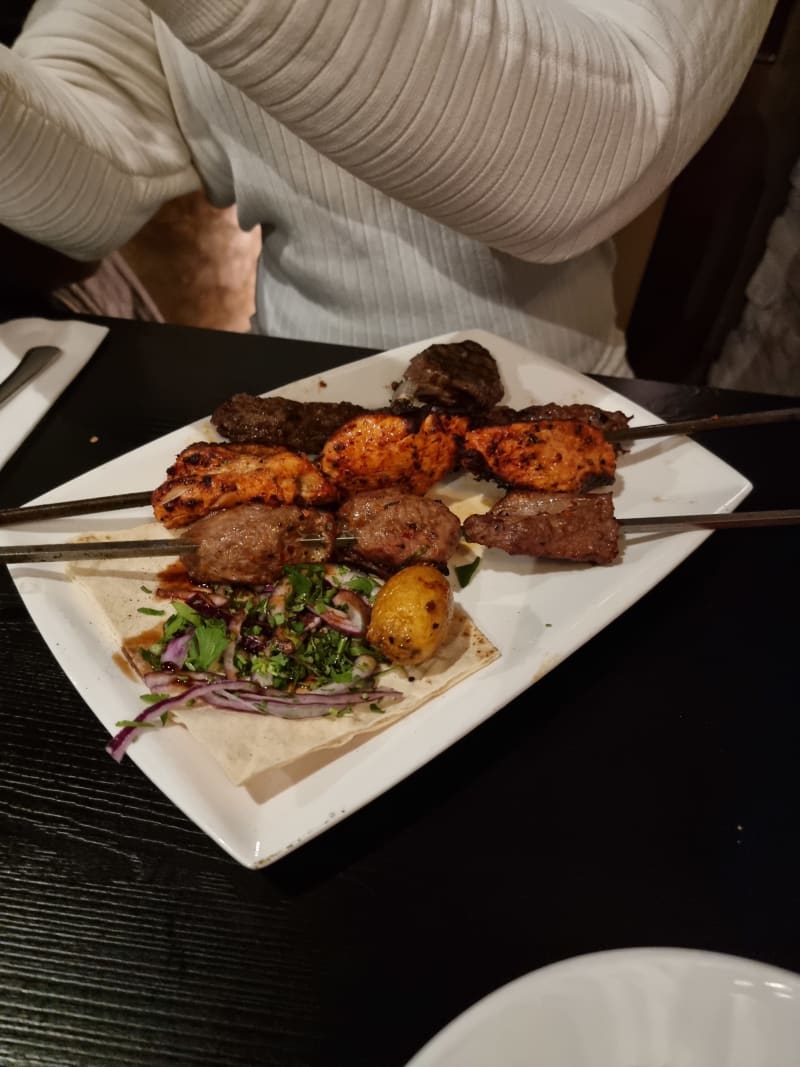 Arabesque in Hoofddorp - Menu, openingstijden, prijzen, adres van ...