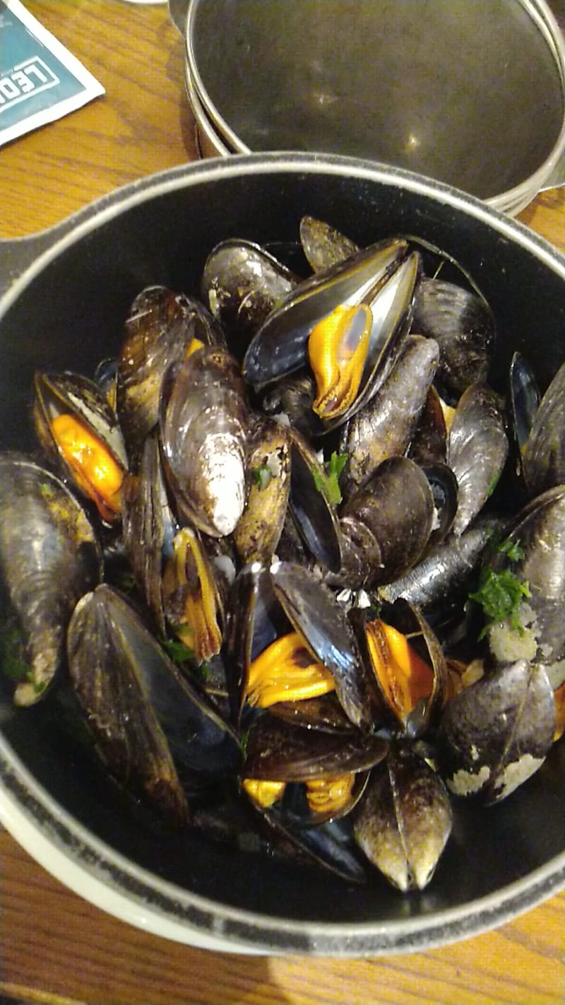 Restaurant Léon - Montparnasse à Paris - Menu, avis, prix et ...