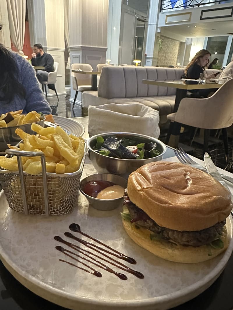 Restaurant Le Céleste à Paris - Menu, avis, prix et réservation | TheFork