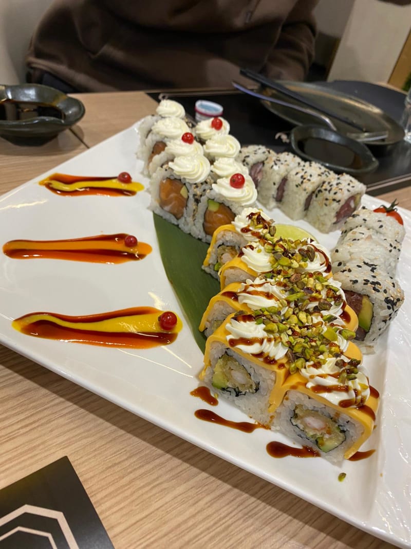 Sushi Re -menu alla carta em Reggio nell'Emilia - Preços, menu, morada ...
